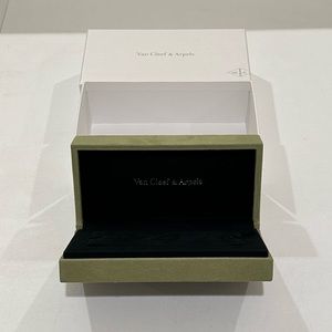 Van Cleef & Arpels | Jewelry | Vca 5motif Alhambra Bracelet Box | Poshmark